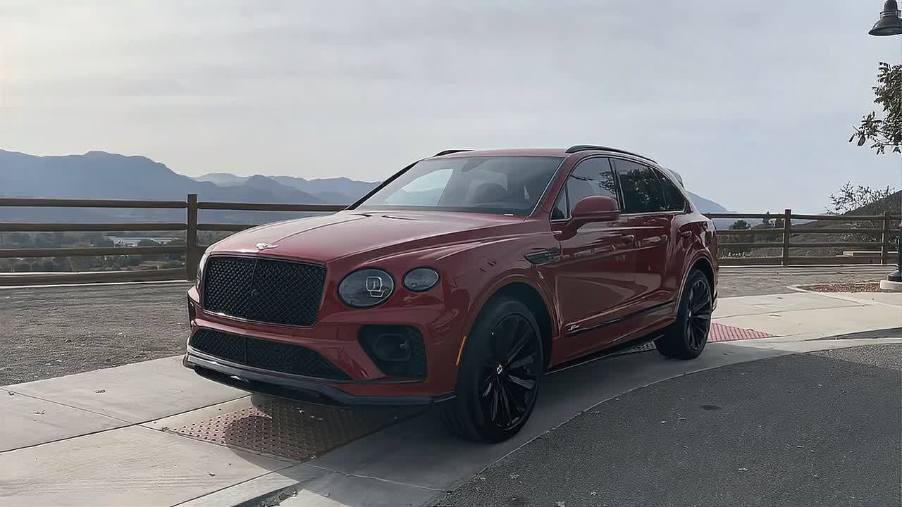 2022款宾利添越详细实拍,看完实车买不买自己拿主意!