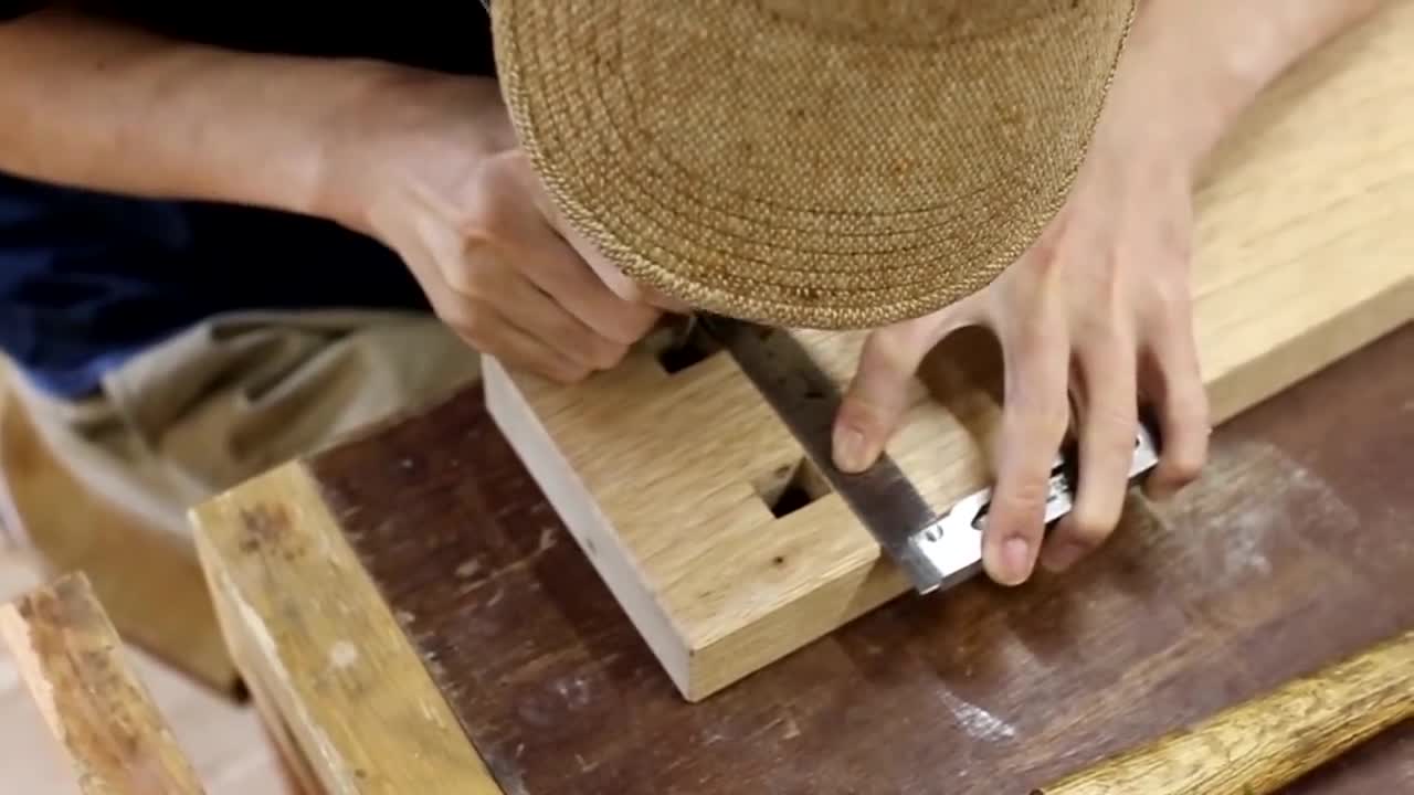 自己设计制作的DIY小床,原木制作让睡眠更贴近大自然