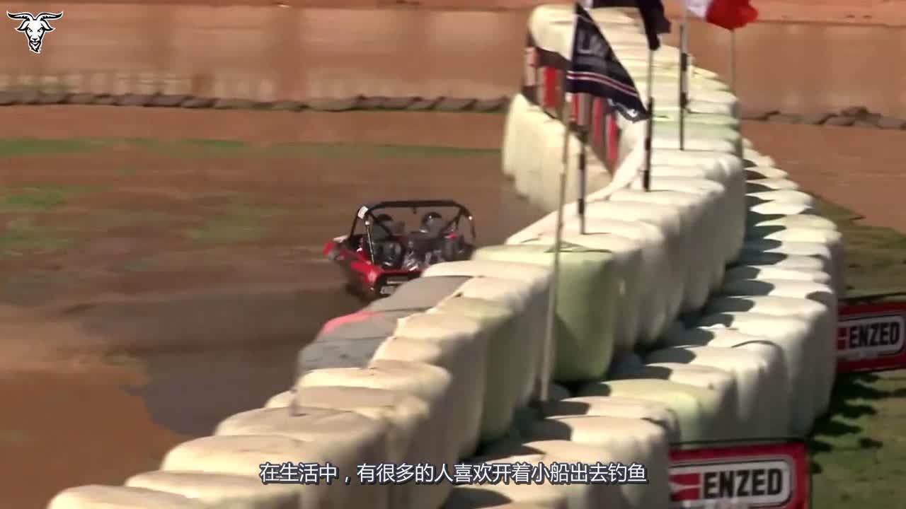 把飞机螺旋桨装在船尾,浅滩沼泽地都能开