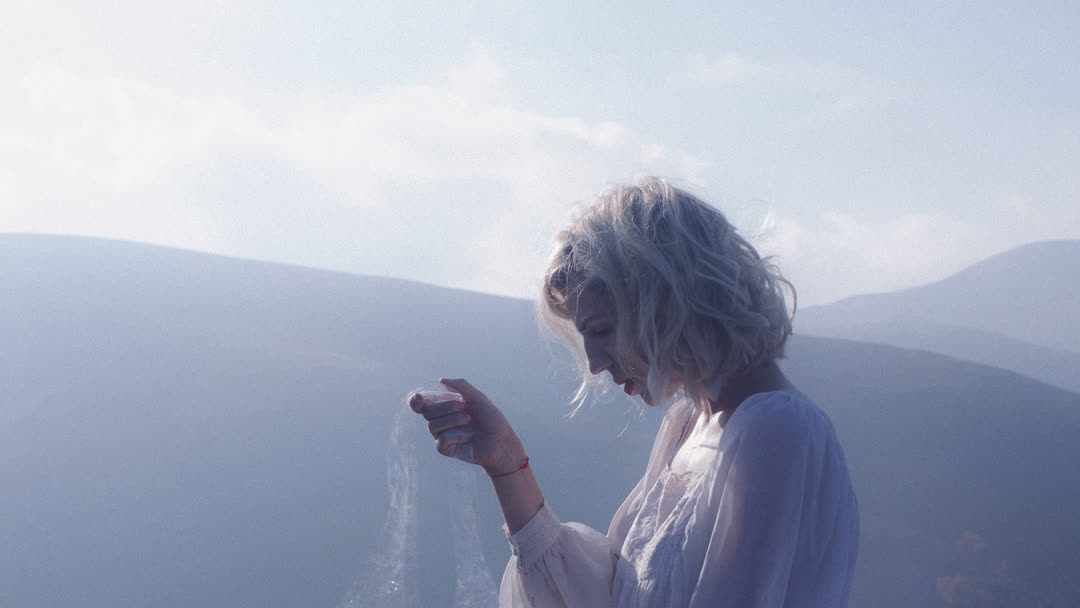 素材如何添加到微信表情里