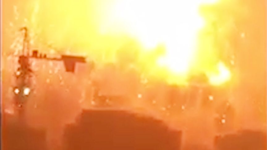 叙利亚遭以色列导弹袭击 军事设施被炸现场曝光