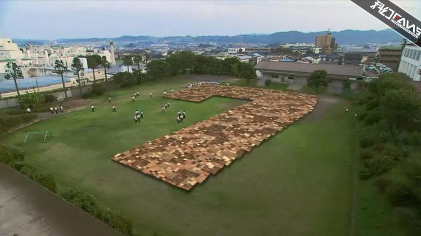 短片:学校现神秘力量,书桌自动拼成倒计时,计时结束让人意外