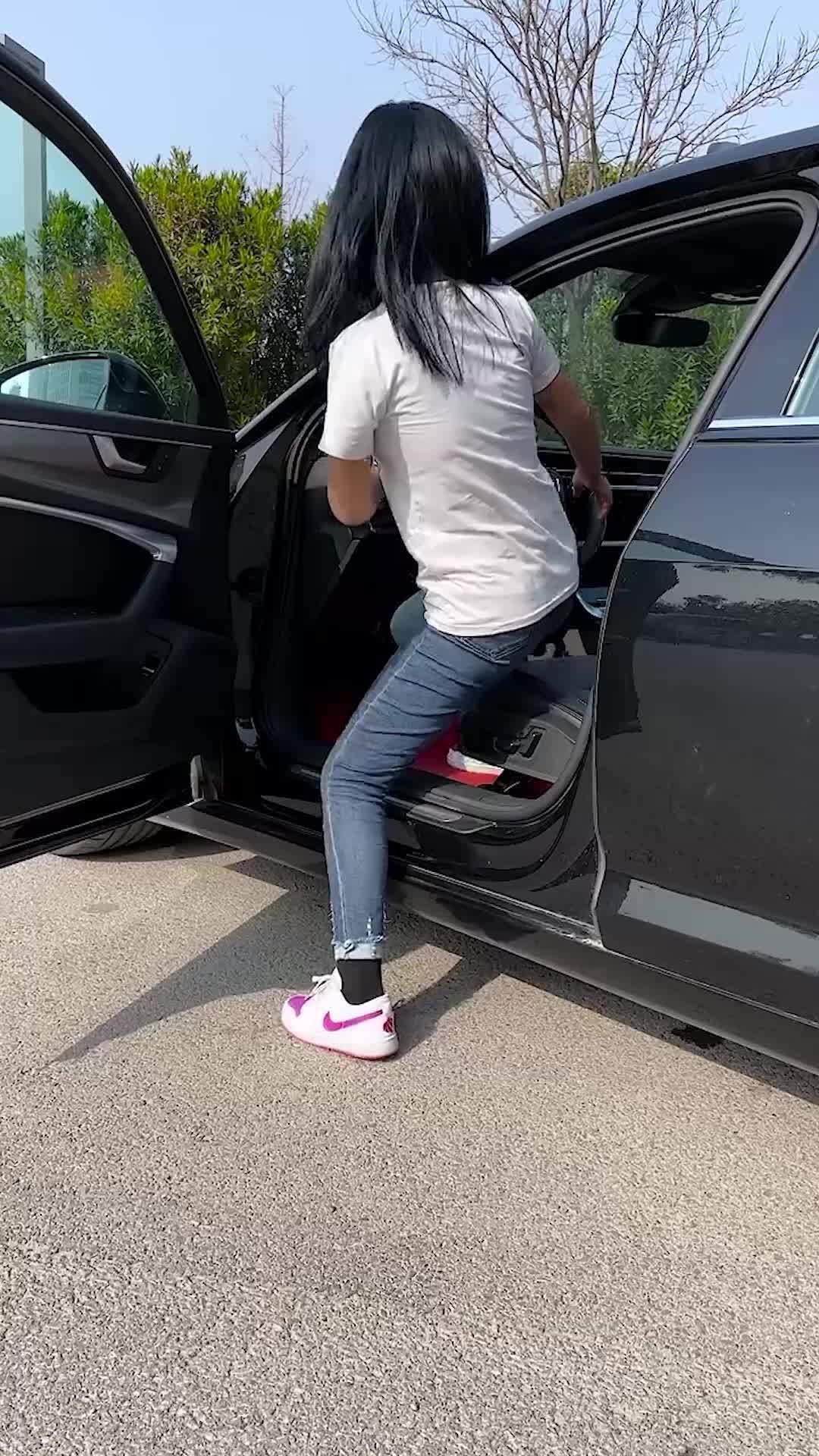 老司机常用的汽车遮阳伞