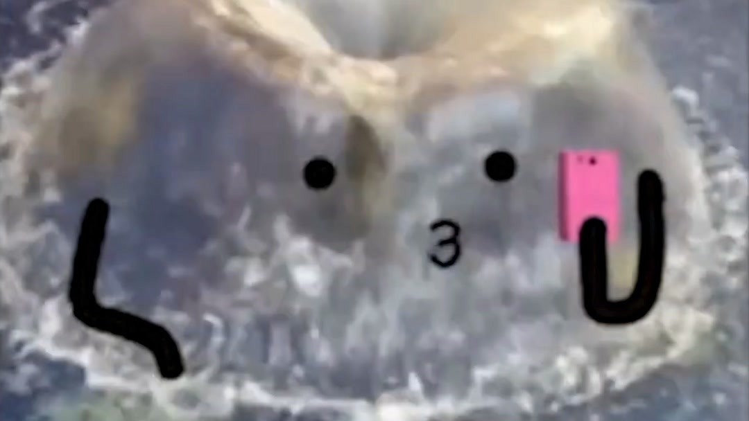 创意表情:喷泉卡通表情动画,喷泉也能这么的楚楚可怜