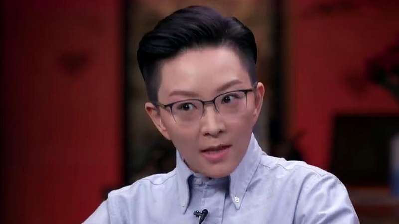 现在的人都爱看电视剧,是不是戏曲行业没落了,专家:我看未必!