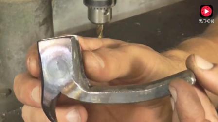 牛人发明的这个工具秒杀所有工具, 堪称把钉神器