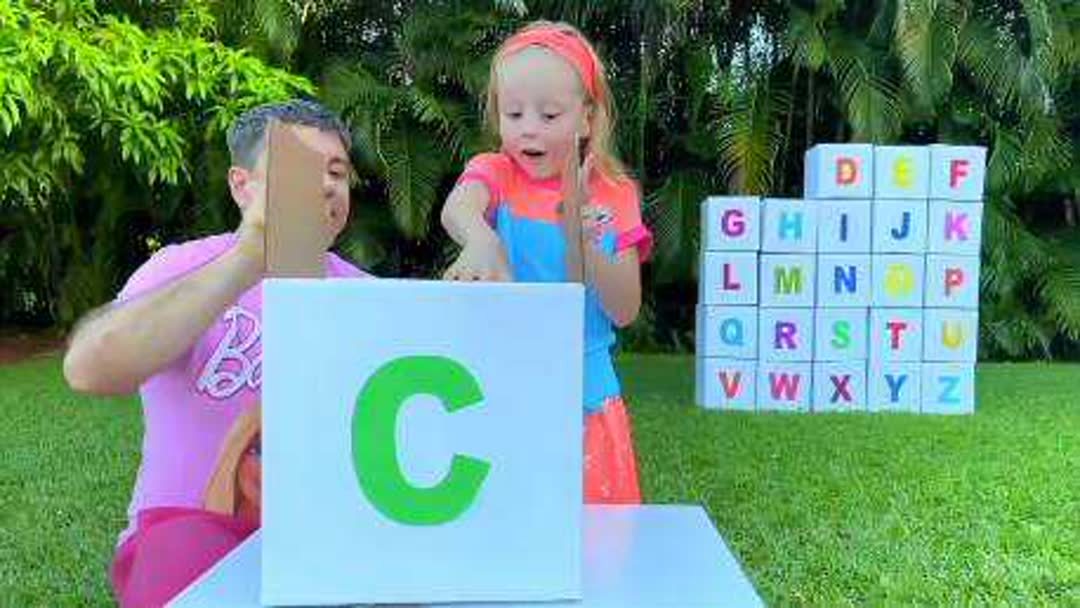 小萝莉的识字母游戏(上)!