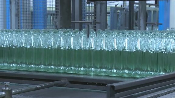 玻璃瓶是如何生产出来的,过程太优美