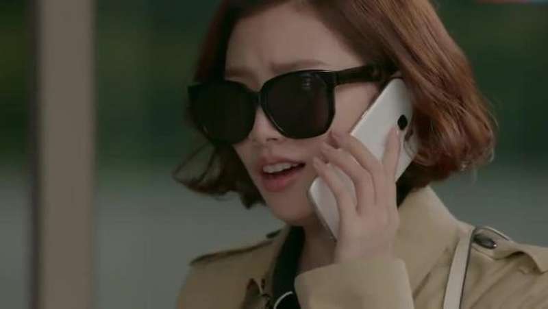 亿万千金罪行公开,想偷偷逃往国外,结果下秒被警察逮捕