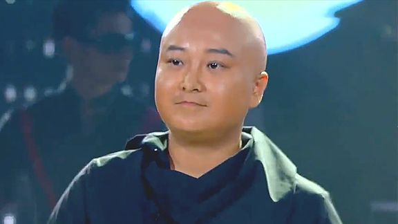 贾玲爆笑反串模仿秀,模仿刘欢后坦言:我有可能嫁不出去了