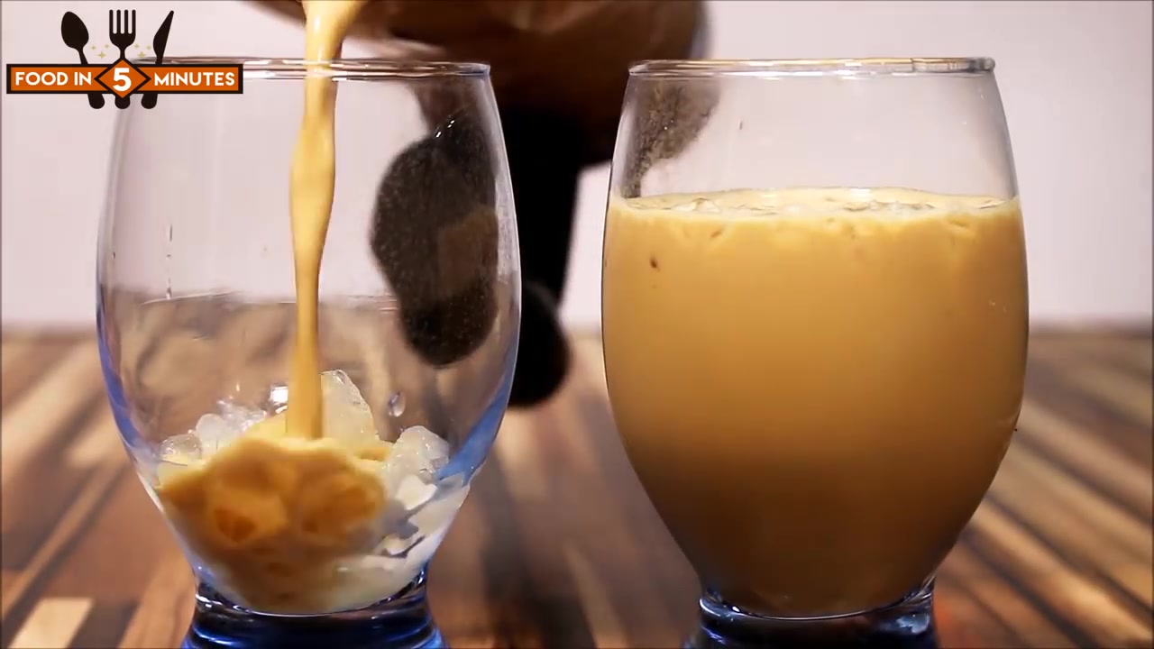 【英文字幕】冰咖啡加个冰激凌球~