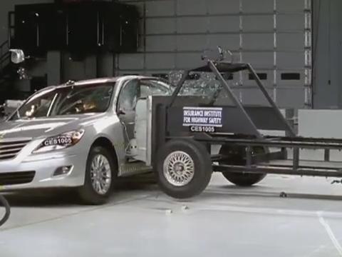 现代Hyundai Genesis 侧面 碰撞测试