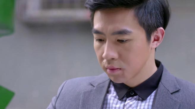 白富美老邮局前寄信,哪料人刚走心上人便出现,2人完美错过