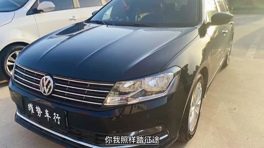 18年朗逸,一键启动,定速巡航。自动天窗8个米左右。