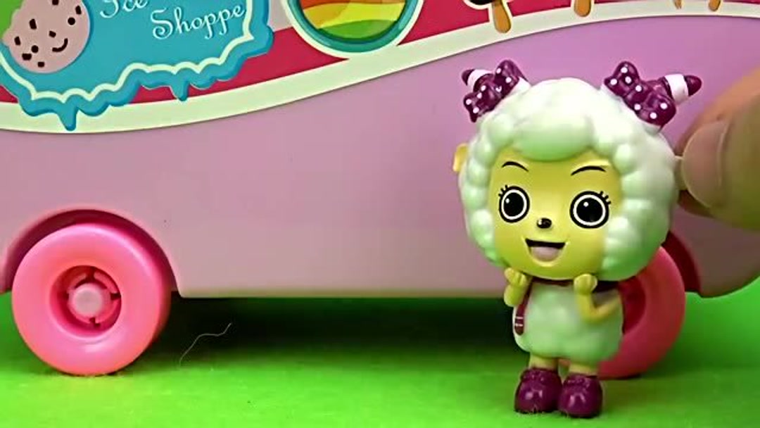 美羊羊的作业 给喜羊羊画画