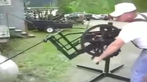 牛人还原冲击钻的原理,原来它是这样运转的呀