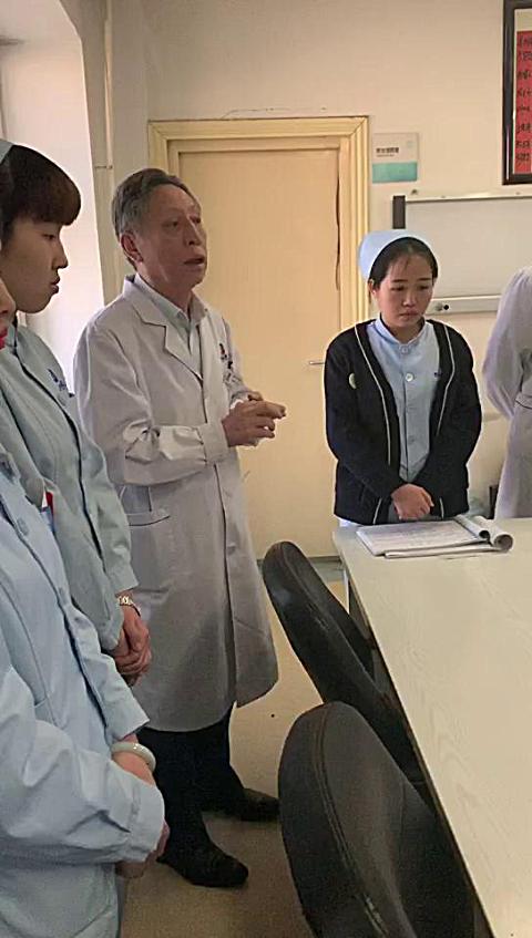 中德骨科医院孙院长主持护士晨会内容