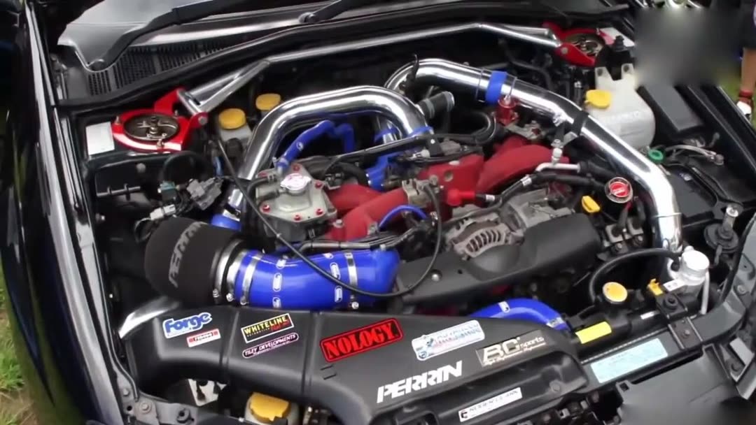 暴躁起来!对比涡轮增压与机械增压声音