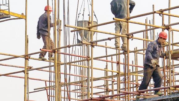 农民工也要购买社保,被辞退必须给予最低保障