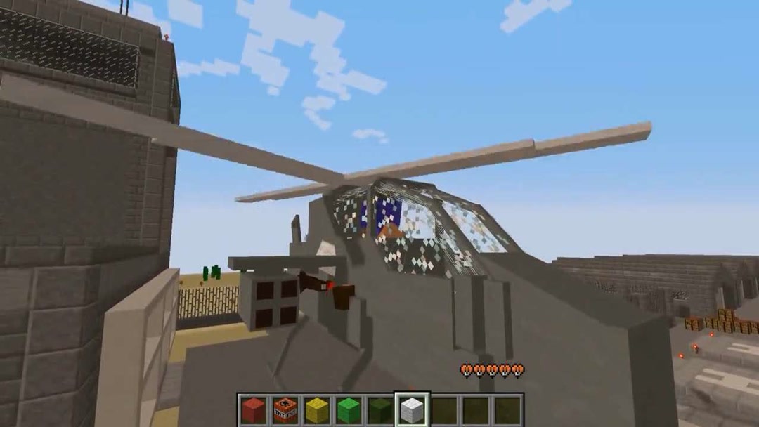 我的世界模组开直升飞机发射导弹来打怪