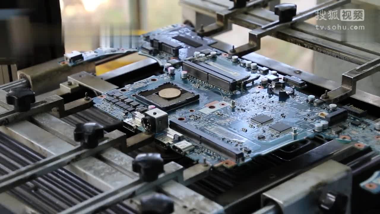 芯片坏了换!南桥坏了换!CPU坏了换!CPU底座坏了居然也能换!