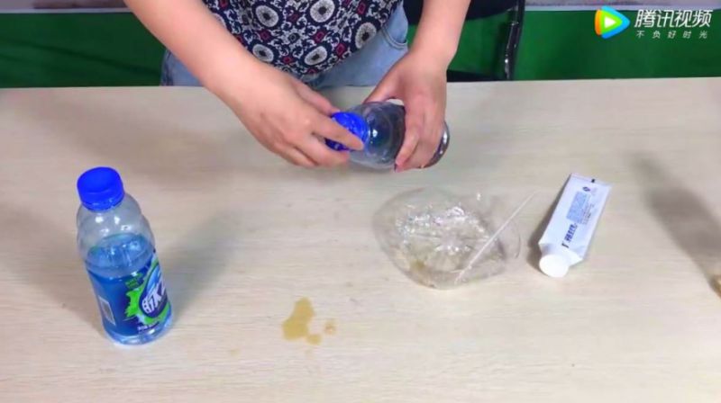 小苏打,醋加上它,在家自制不花钱的洗洁精,效果比买来的好