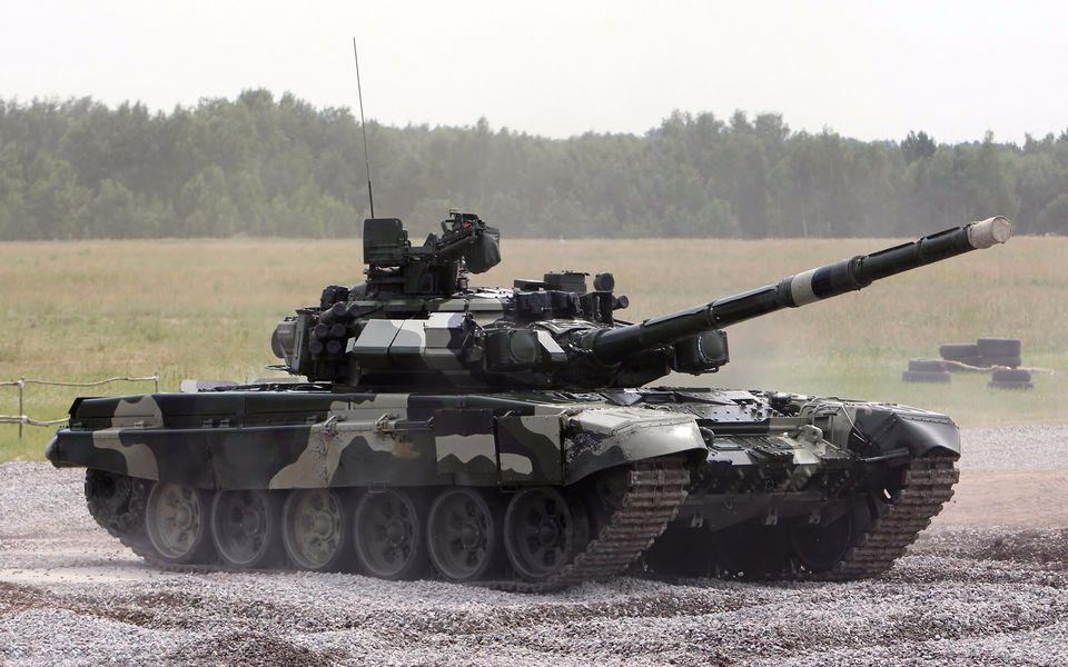 一国采购俄制坦克到货,雷达瞬间扫描,跟踪来袭目标