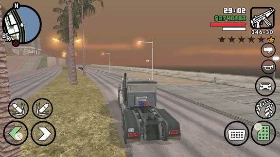 生活模拟器:不能变行的擎天柱,但防弹不错。