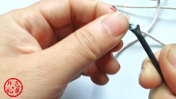 什么样的USB数据线才算质量好?怎样挑选?尧哥拆线讲解原理