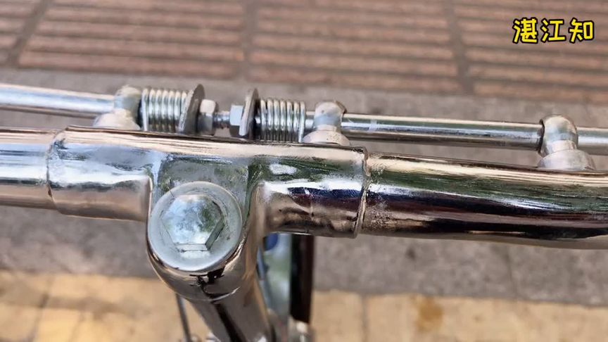 曾经风靡一时的凤凰自行车,一辆单车 一个青年 一种情怀