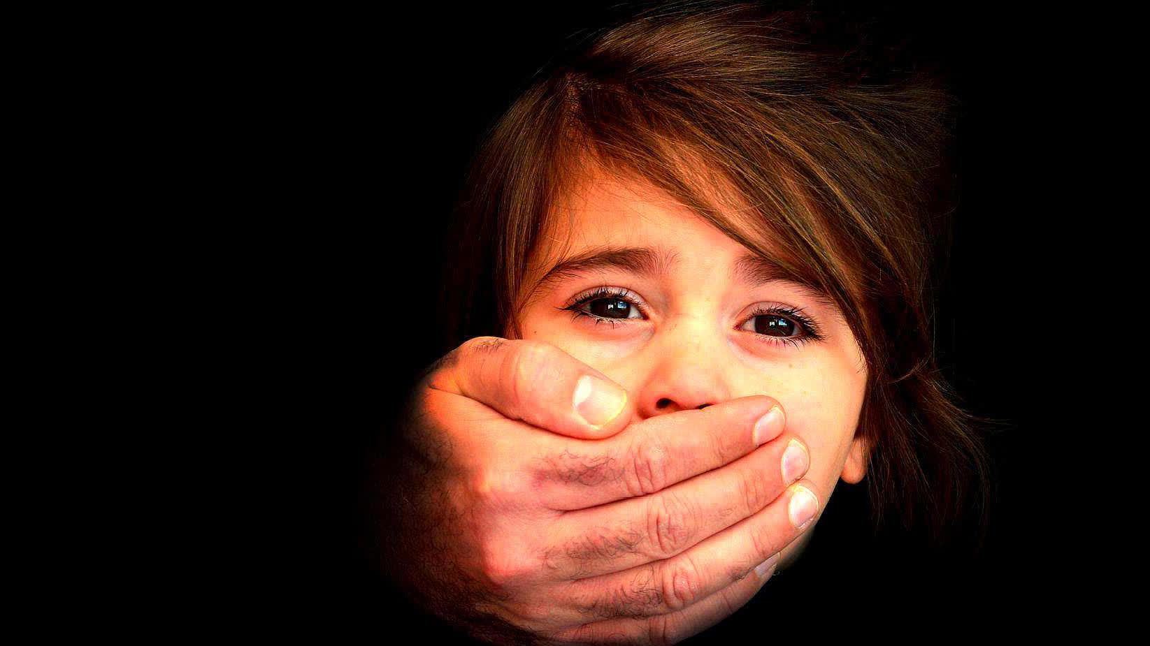 小孩子被人贩子拐卖后到底都去了哪里?可能在乞讨,也可能卖掉了