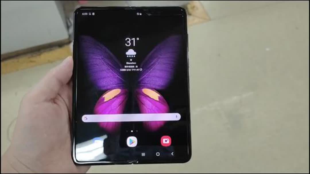 朋友圈一发布三星折叠屏韩版5g同时30/40个人同时咨询有啥魅力?