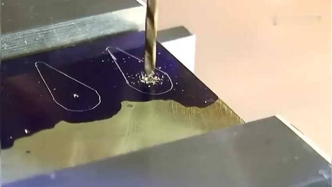 一块手表比跑车还卖的贵!看完他们的齿轮加工过程,我终于服气!