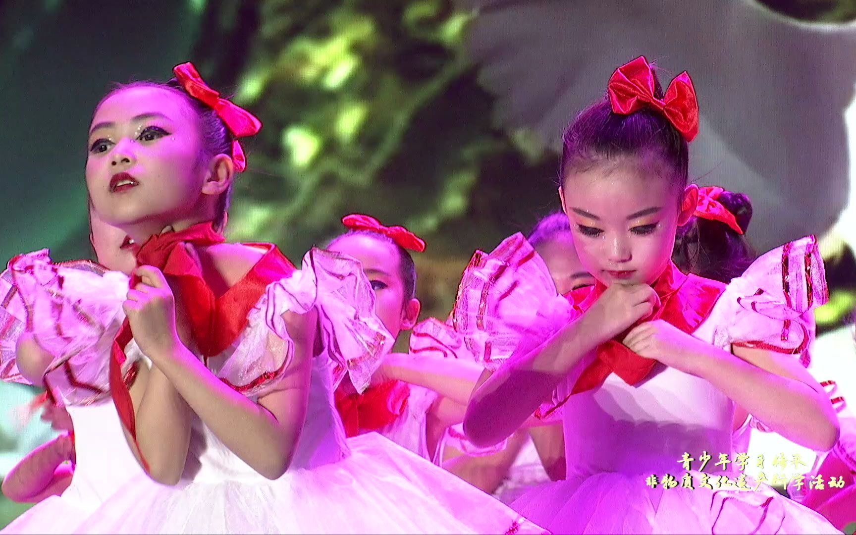 少儿舞蹈表演《红领巾相约中国梦》丨文脉颂中华-2020青少年学习...