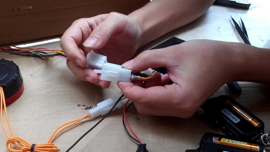 摩托车配遥控器的过程