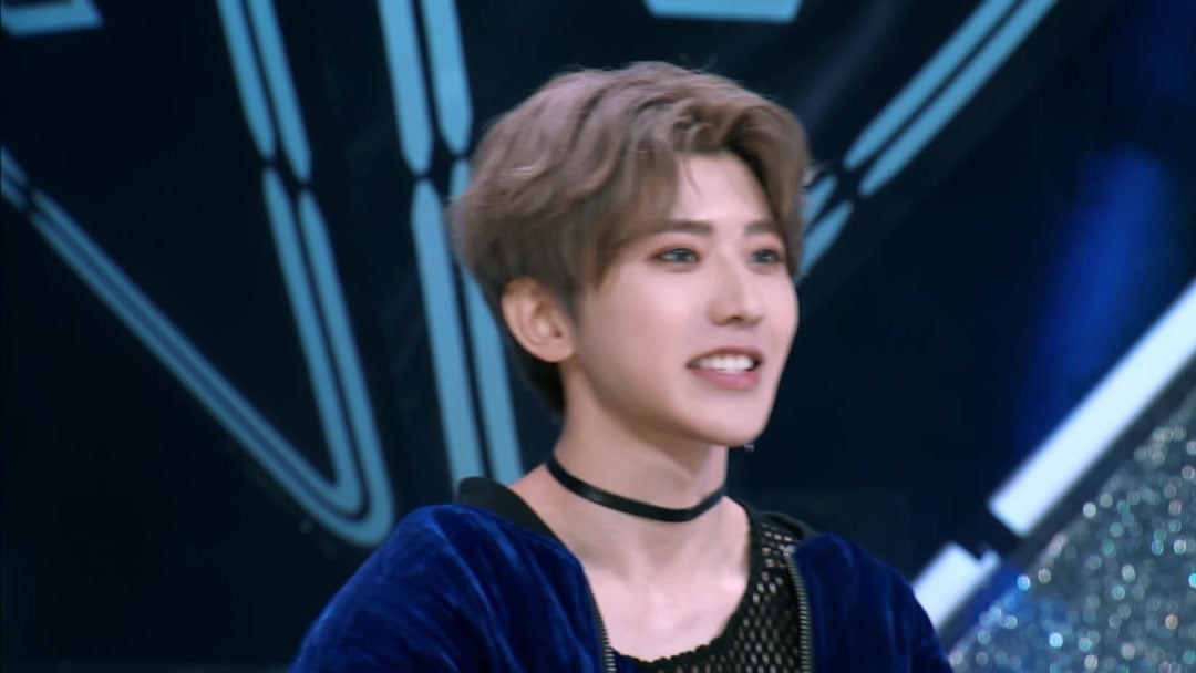 蔡徐坤第一首自创曲 满满都是给粉丝的爱