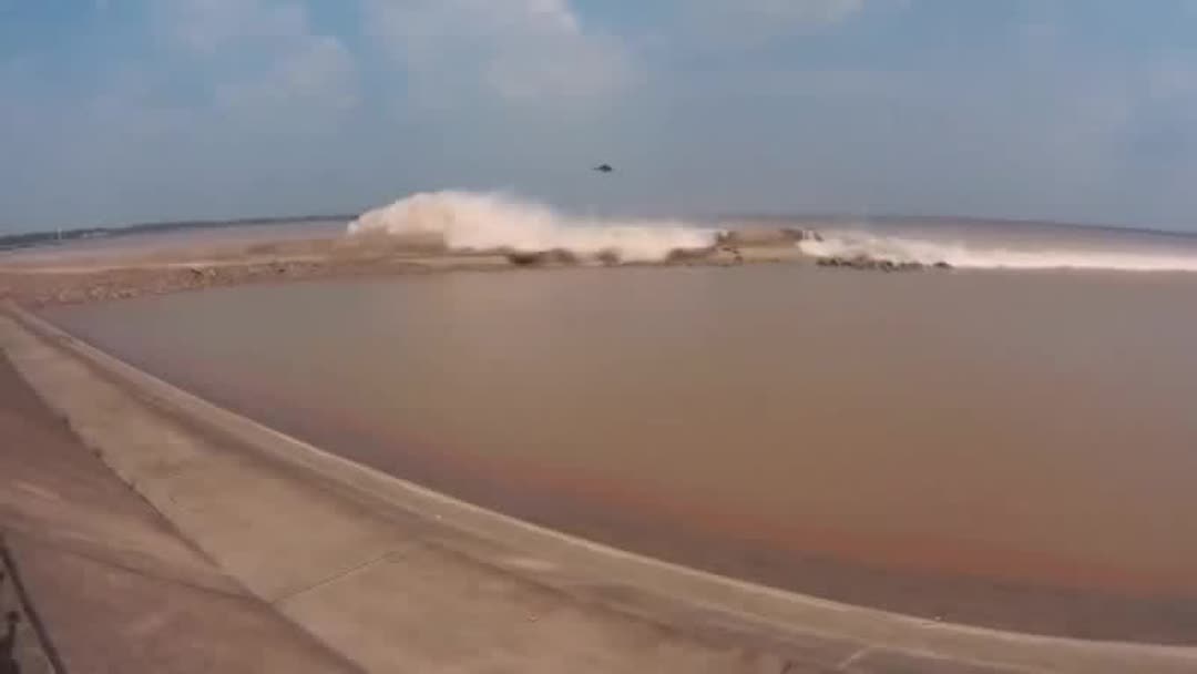 钱塘江大潮视频 震撼
