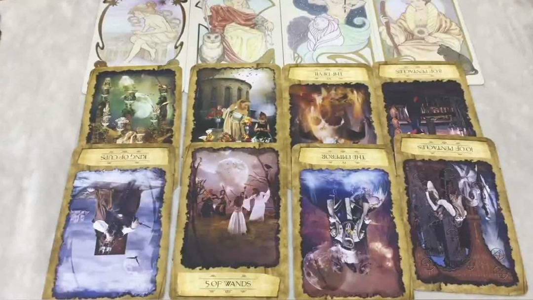 塔罗占卜:他现在对你是什么感觉?他还爱你吗?
