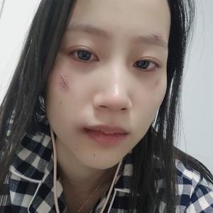 羽扇轻抚星辰 