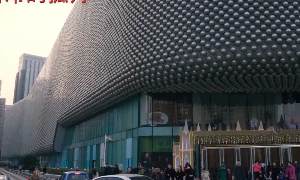 万达集团砸下500亿,成就武汉顶级商业街,如今成为武汉标志!