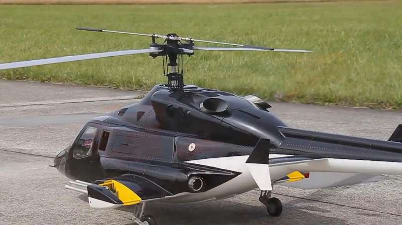 RC飞机模型,室外遥控展示,这造型好像鲨鱼