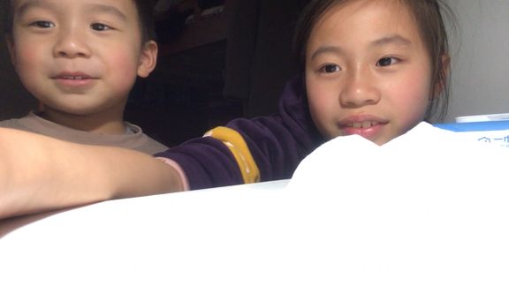 湿厕纸和75%消毒酒精。