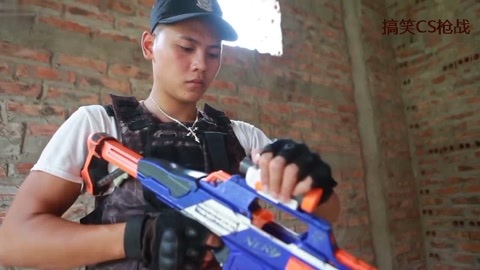 搞笑CS枪战-敢挑战老司机,看不把你们团灭了