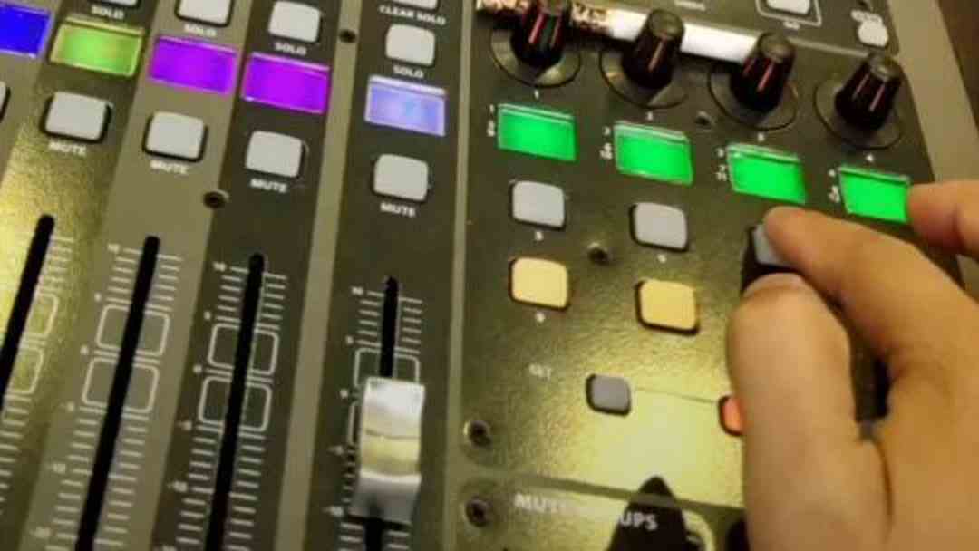 qlab播放器 操作五(实际应用X32自定义控制播放器操作)