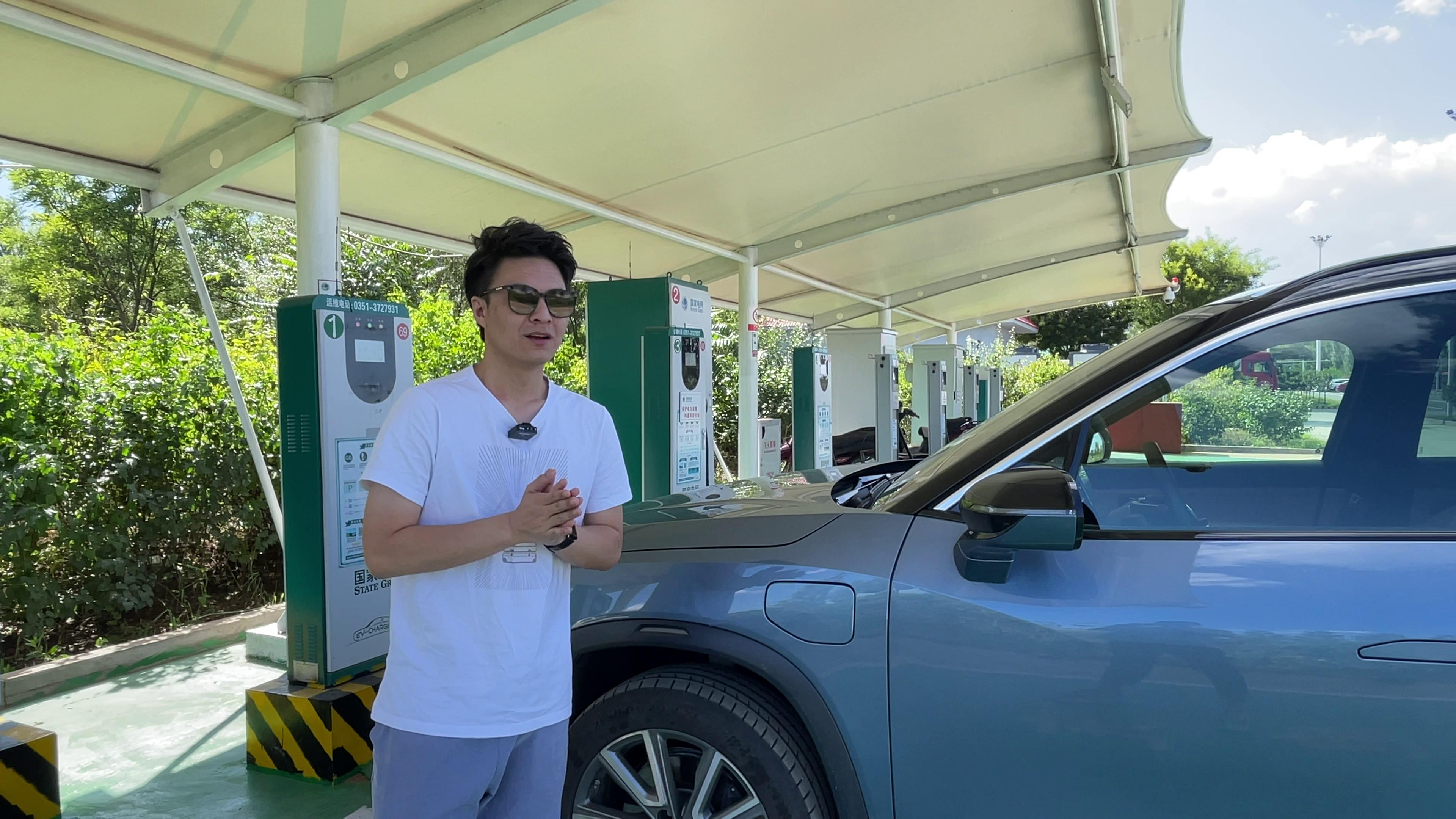 第一次开电动车跑高速 500km充3次电?