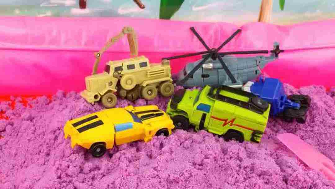 奥特曼太空沙拯救变形金刚 迷你变形金刚沙滩苏醒