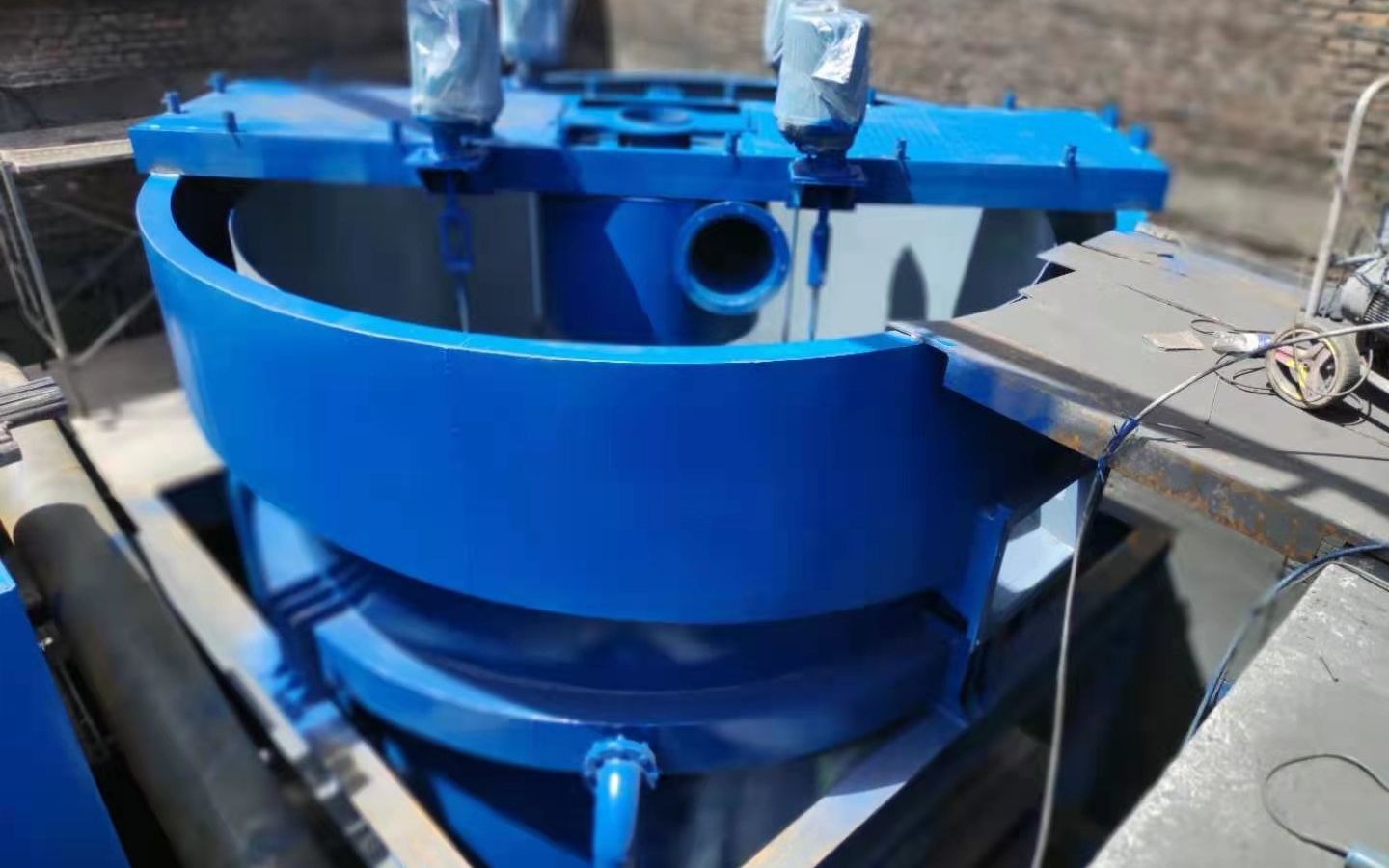 #选煤选矿设备# TBS煤泥分选机现场组装场景