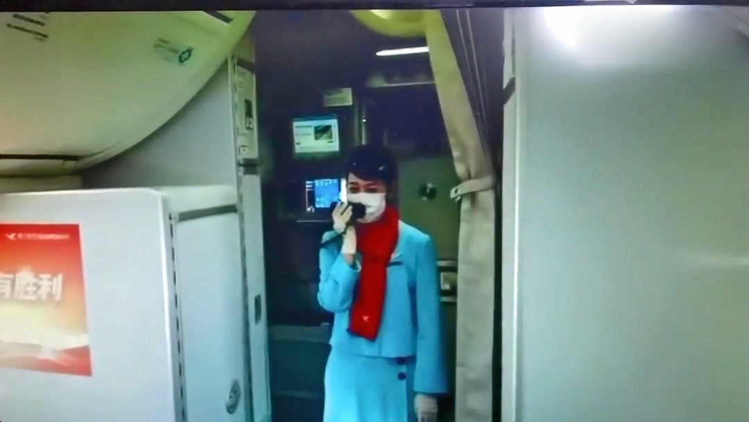 宜昌籍空姐在机上泪奔,感谢福建医疗队支援宜昌行动