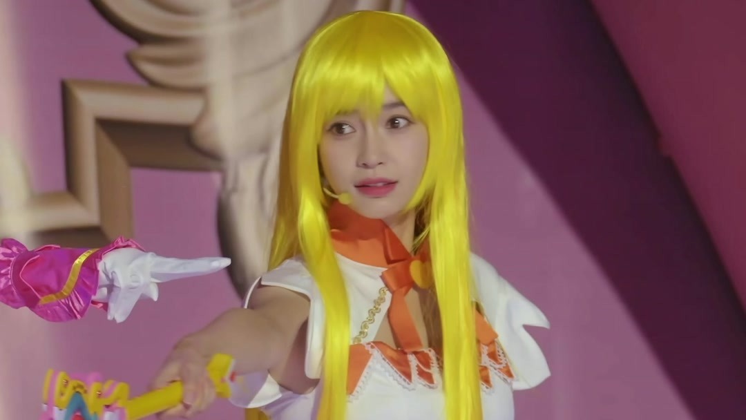 萌探版巴啦啦小魔仙 Baby扮演魔仙小蓝救人闹乌龙