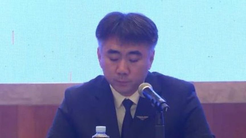 找到黑匣子初判为语音记录器,存储单元存在损坏,但相对比较完整